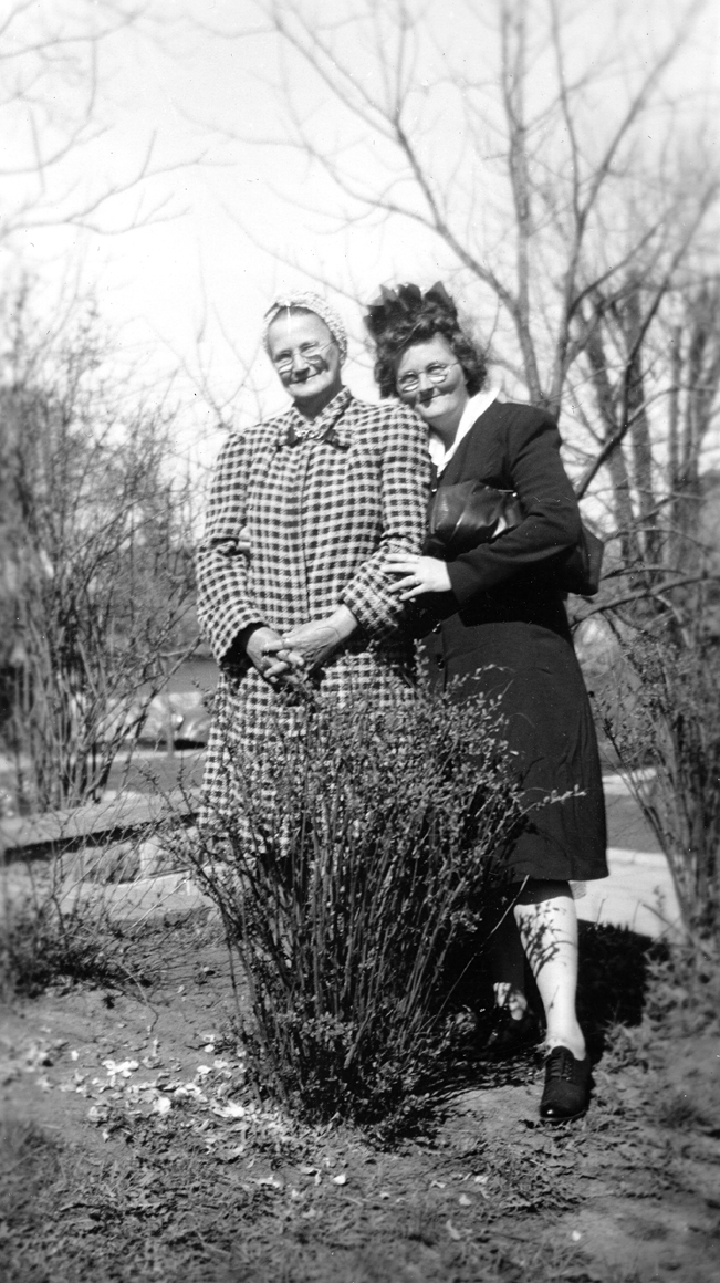 Anna (Lorenzen) Enenbach, Perdita Enenbach