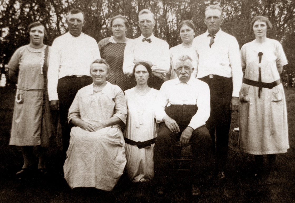Back: Emma Goettsch, Ed , Lena Grage, John, Bertha Genzen, Henry, Ida Wiese