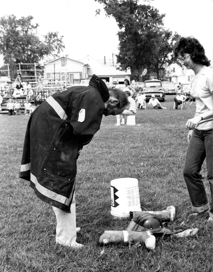 "Anything goes" contest in Bagley 1981 - Ron Schilling & Pat Vennink